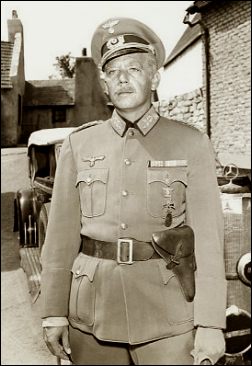 Albert Paulsen (1929-2004)